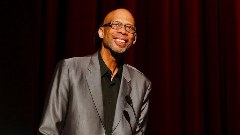 'Becoming Kareem': An NBA legend talks about his new book, activism and ...