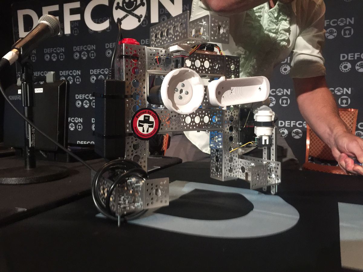 Safe-cracking robot proves nothing is secure - IEyeNews