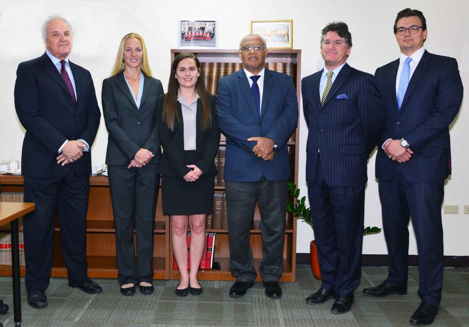 Caymanian completes first judicial clerkship training - IEyeNews