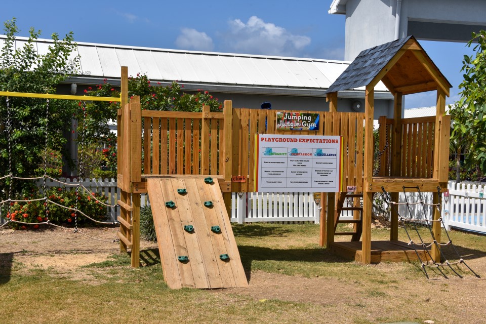 Cayman: Red Bay Primary opens new Literacy Café and Reception Area ...